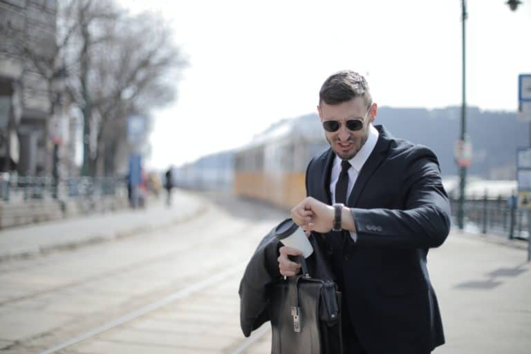 What To Bring To An In person Interview These 8 Things Bizness what-to-bring-to-an-in-person-interview-these-8-things-bizness